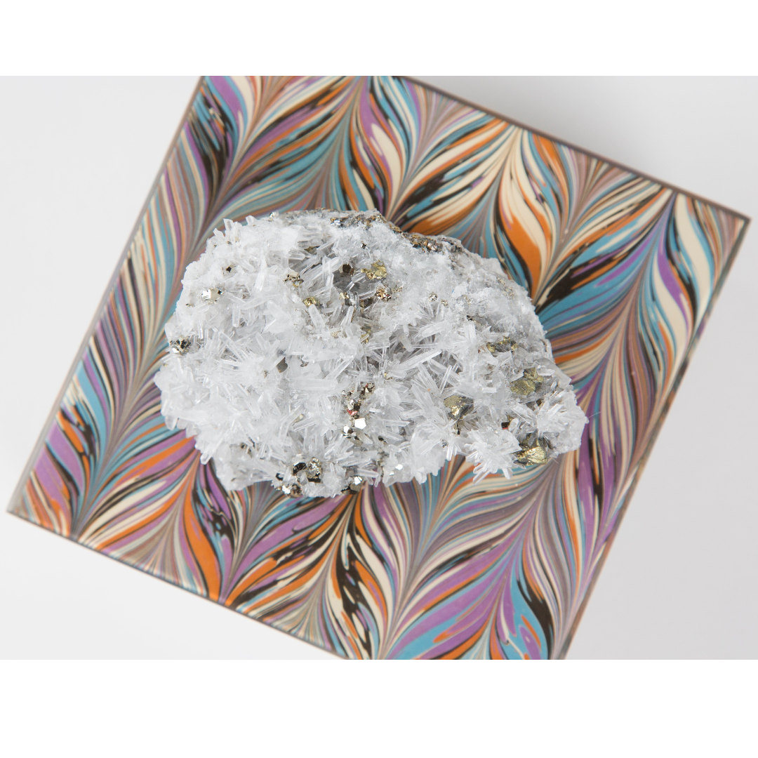 Chevron Box – CURATEUR